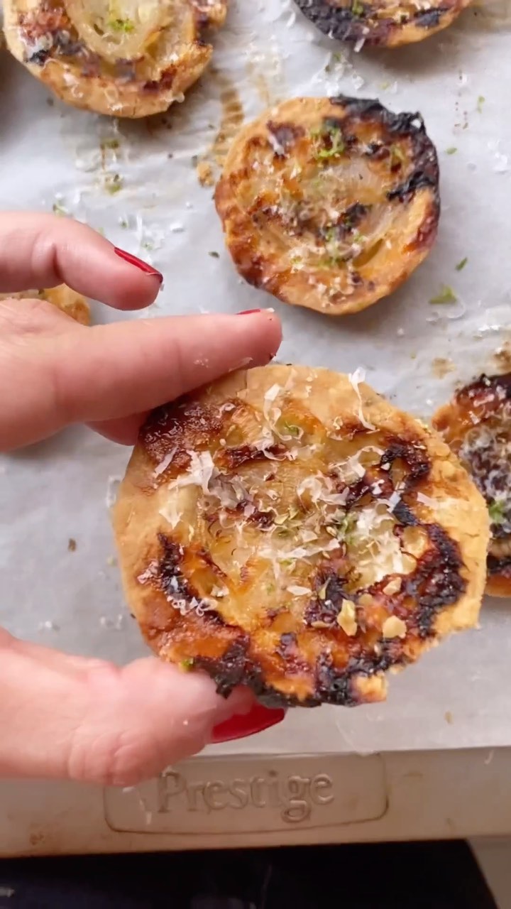 Part 5- Saga with these Brilliant Mini Onion Tarts - Petites Choses